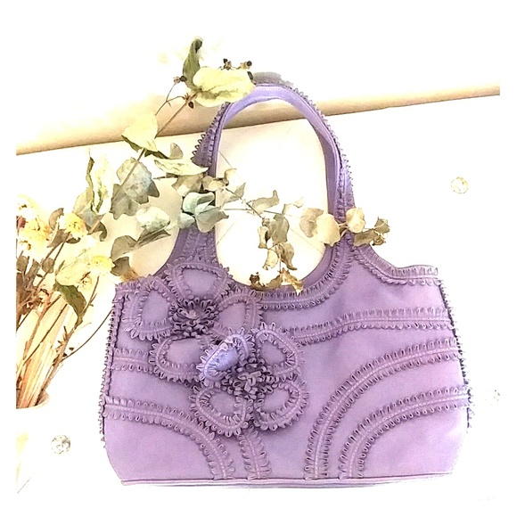 Isabella Fiore | Bags | Isabella Fiore Lavender Floral Leather Hand Bag ...